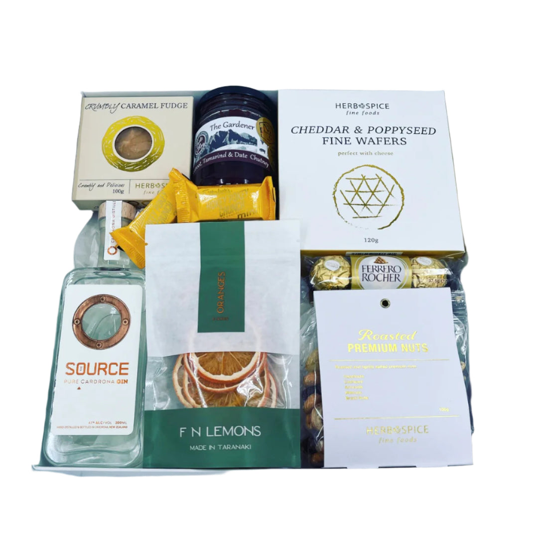 Mini Source Gin and Nibbles – The Hamper Spot
